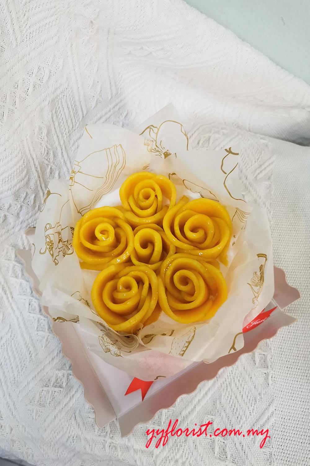 Mango Flower Cake